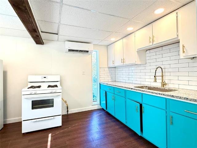 2137 NW 12th Street