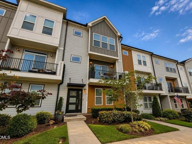 2137 Big Falls Dr, Wendell, NC 27591