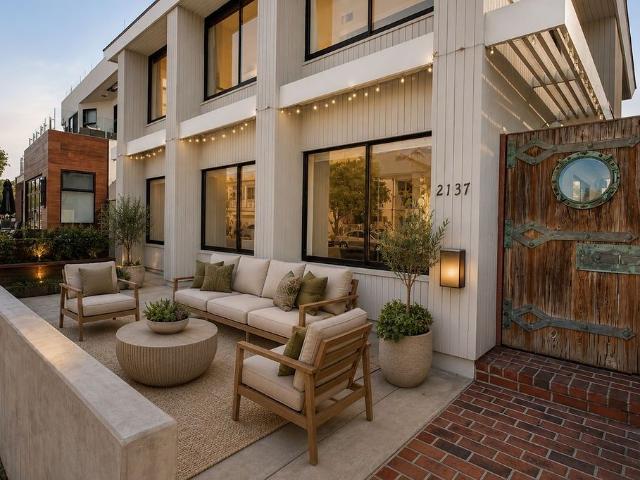 2137 Channel, Newport Beach, US, CA