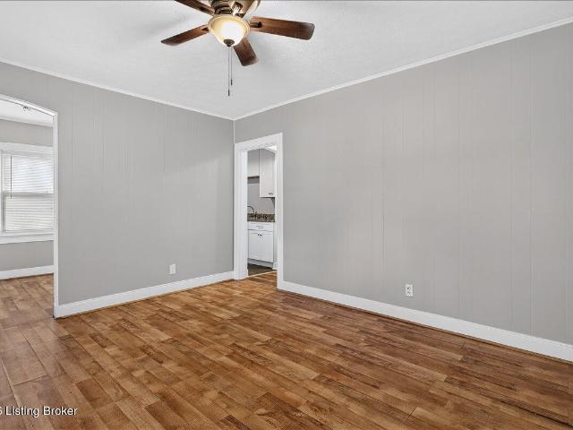 2137 Crittenden Dr
