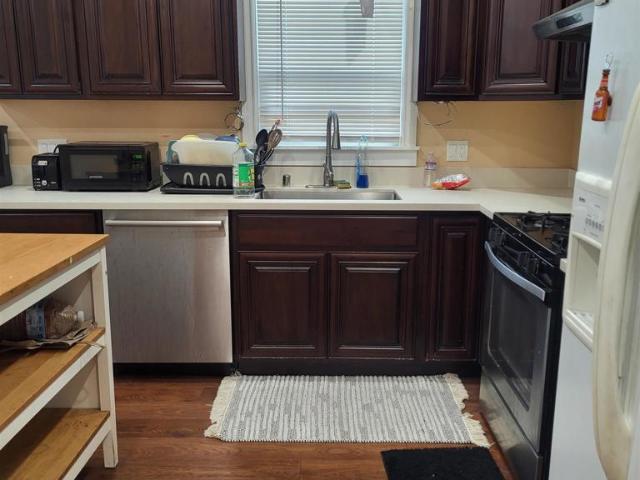2137 E 27th