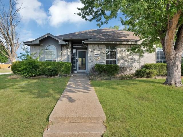 2137 Emerald Oaks, Mesquite, TX 75181