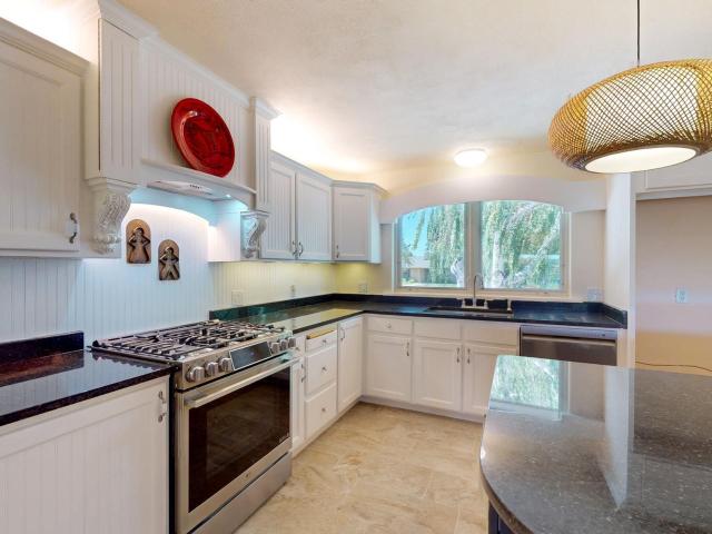 2137 Hillcrest Drive