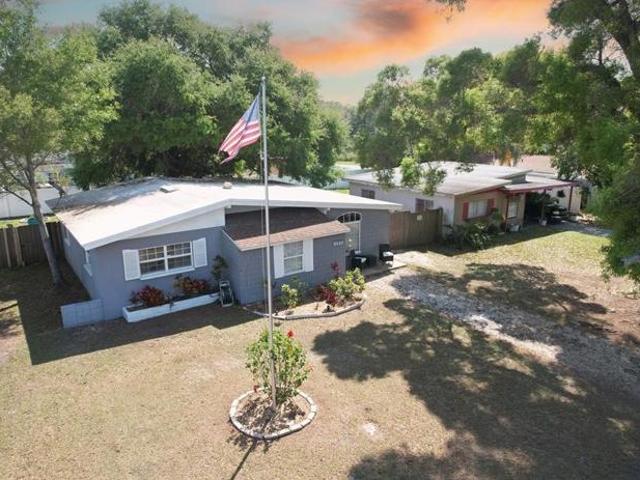 2137 Riviera Dr, Clearwater, FL 33763