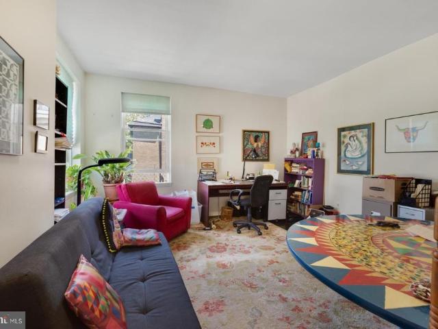 2137 Spruce Street # 8