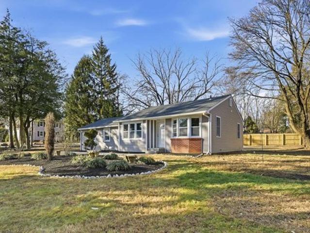 2137 Veale Rd, Wilmington, DE 19810