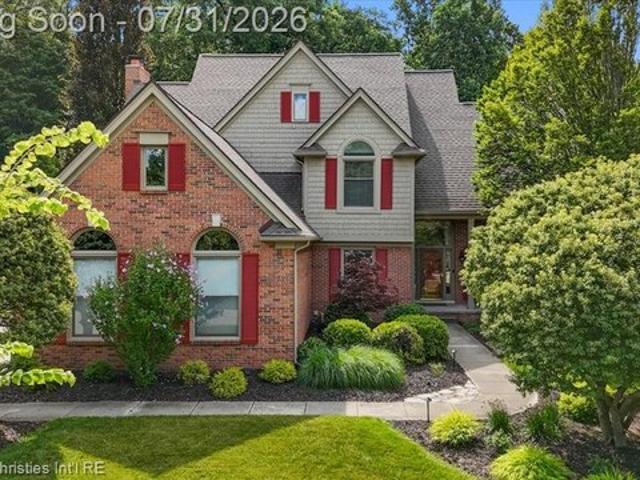 21384 Chase Dr, Novi, MI 48375