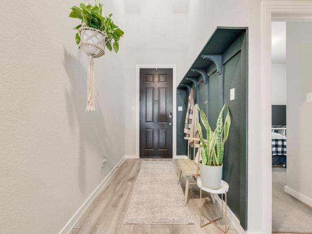 2138 Mossbrook Drive