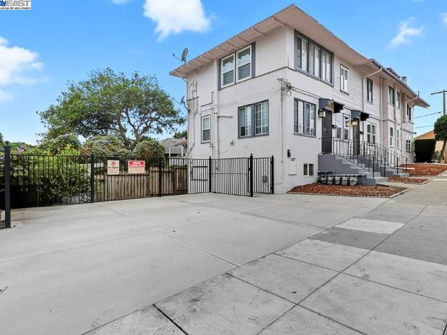 2138 19Th Ave