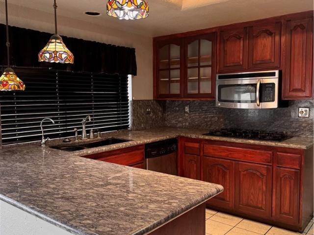 21396 Lilium Ct