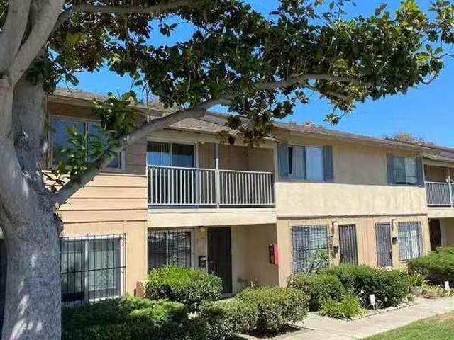 2139 Berry Street 2139 Berry St