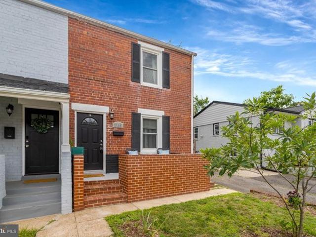 2139 S Oxford St, Arlington, VA 22204