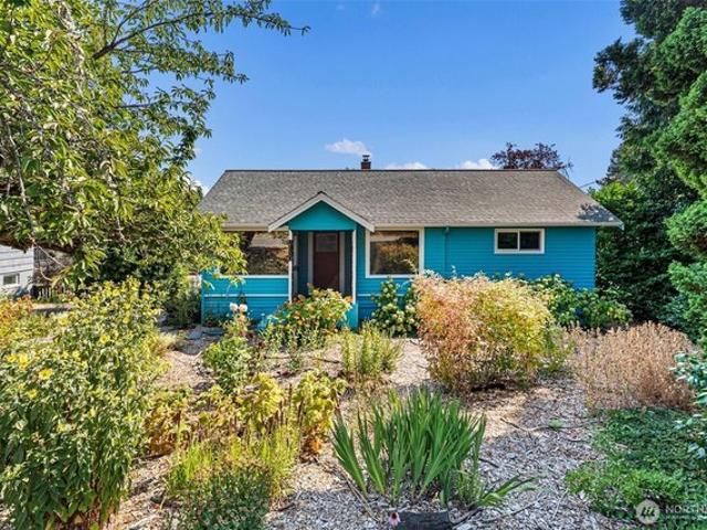 2130 N Callow Ave, Bremerton, WA 98312