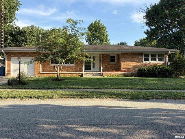 2130 Barberry Dr, Springfield, IL 62704