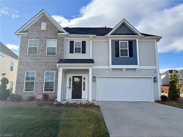 2130 Beechwood View Dr, Winston Salem, NC 27106