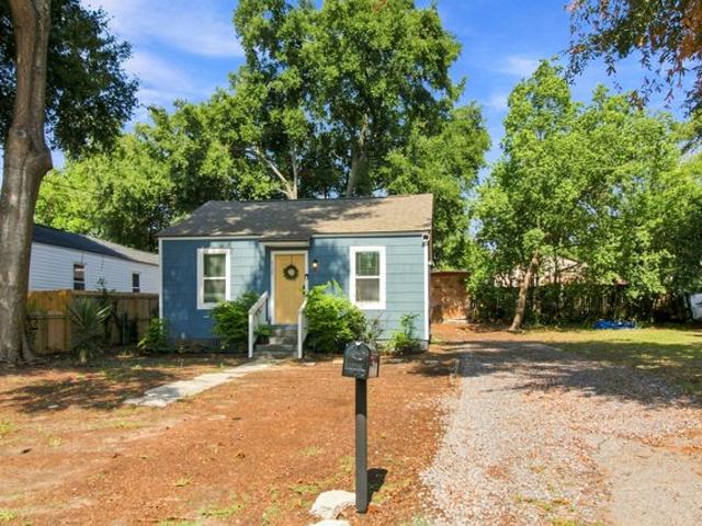 2130 Commander Rd, North Charleston, SC 29405