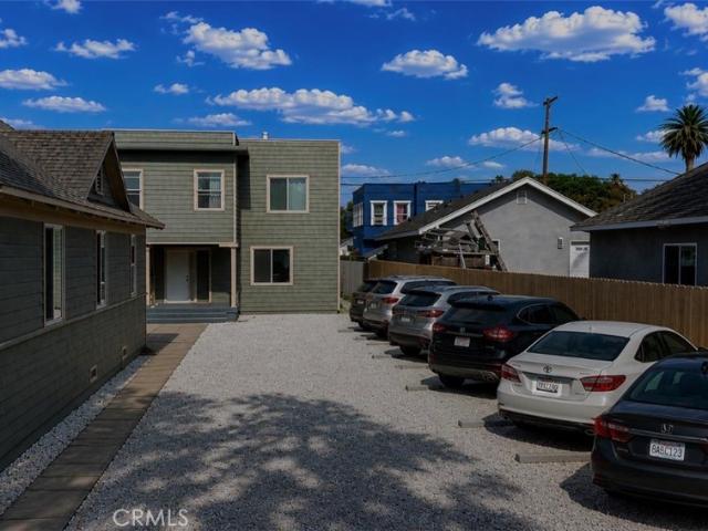 2130 Elm
