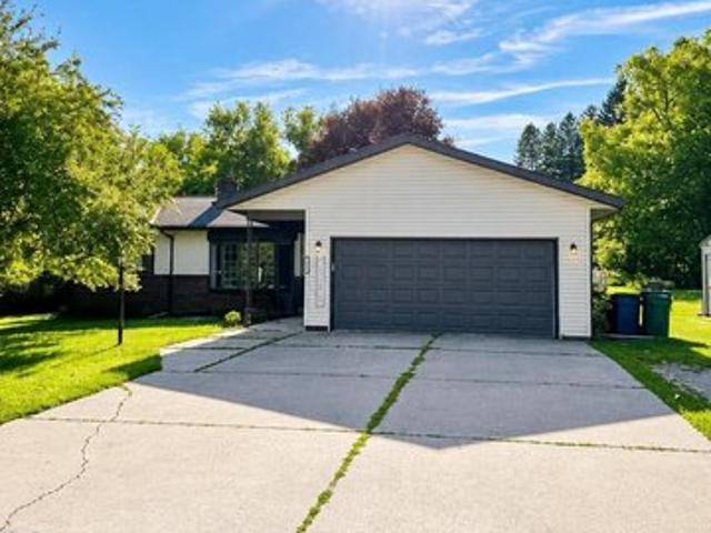 2130 Fifth Ave, Norway, MI 49870
