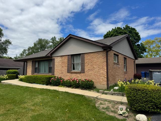 2130 Hawthorne Lane