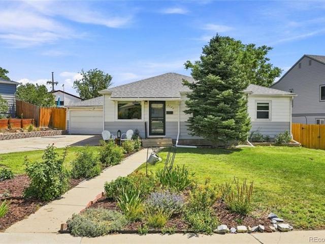 2130 Hoyt Dr, Thornton, CO 80229