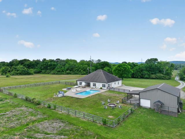 2130 Stewart Creek Rd