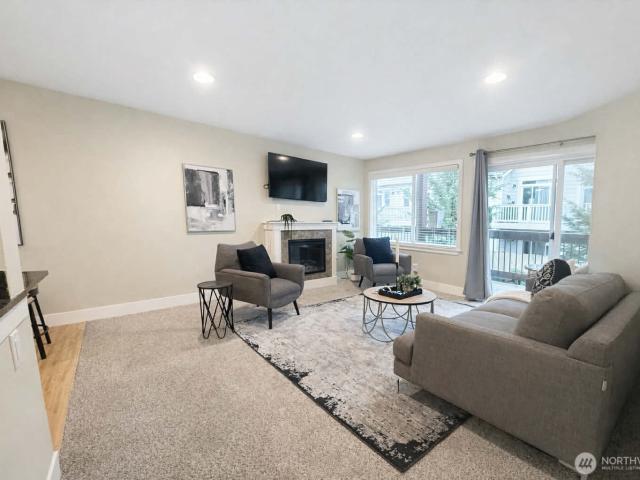 2130 th Avenue W # C208