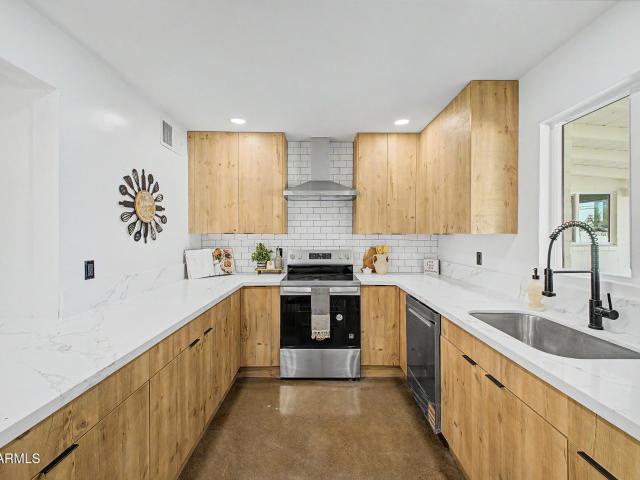 2130 W Weldon Ave, Phoenix, AZ 85015 | MLS #7018 | Compass