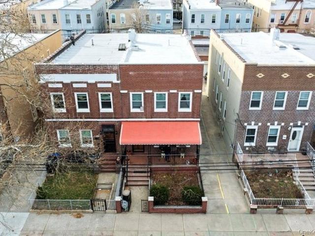 2130 36th St, Astoria, NY 11105