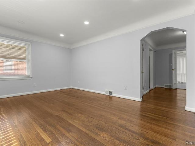 21311 Outer Drive