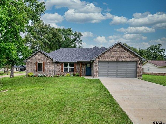 21317 Dean St, Chandler, TX 75758
