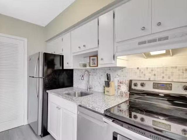 2131 NE 42nd Ct #107E, Lighthouse Point, FL 33064 MLS RX 110.
