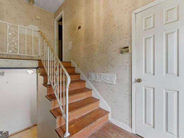 2131 Chevy Chase Lane