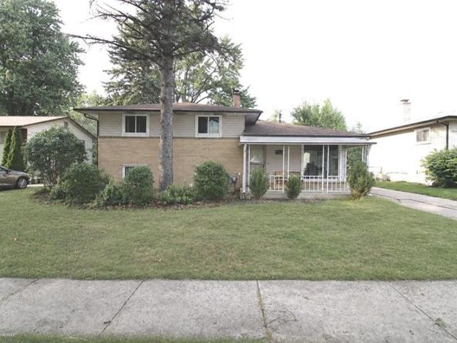 2131 Koper Dr, Sterling Heights, MI 48310