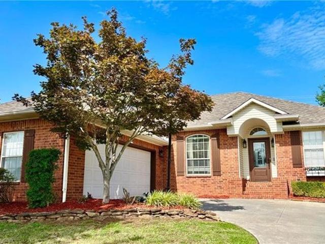 2131 Parkridge Dr, Van Buren, AR 72956