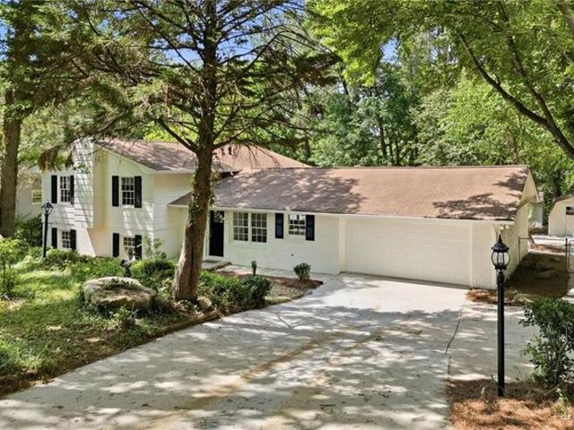 2131 Rolling Acres Dr SW, Conyers, GA 30094