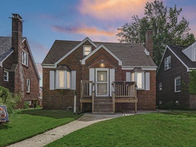 2131 Stanton Ave, Whiting, IN 46394