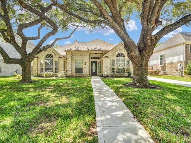 2131 Shaly Breeze Ln, League City, TX 77573