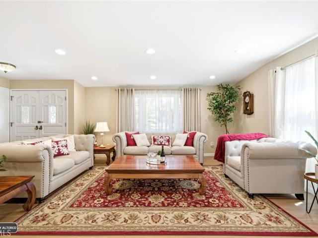 2131 W 236th