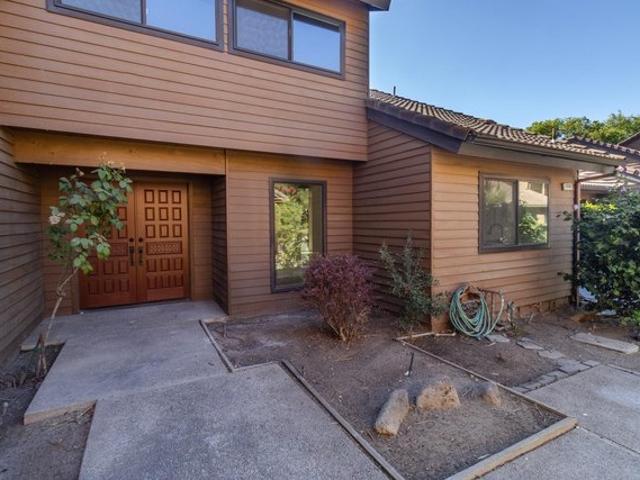 2131 W Barstow Ave, Fresno, CA 93711