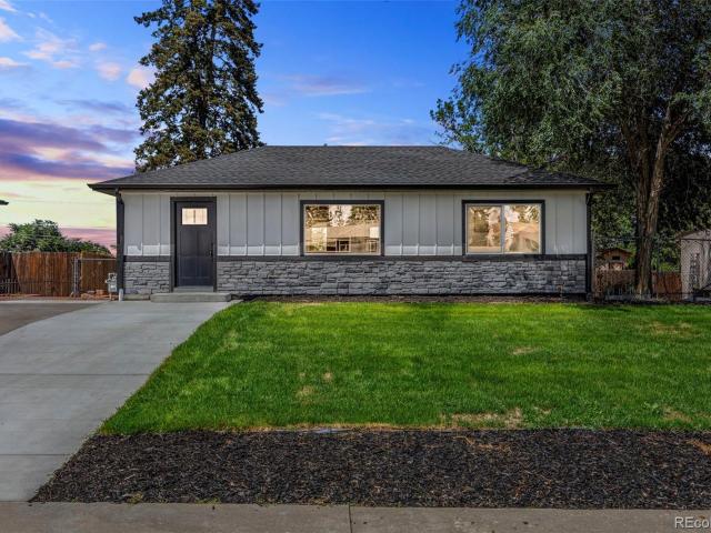 2131 W Gill Place