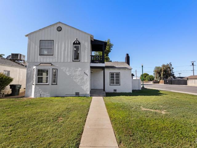 2131 1St Street