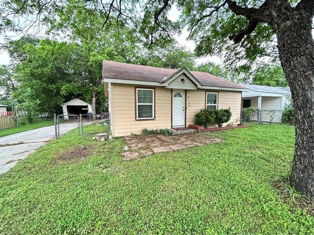 2132 N Sylvania Ave, Fort Worth, TX 76111