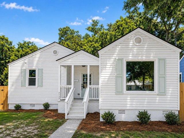 2132 Commander Rd, North Charleston, SC 29405