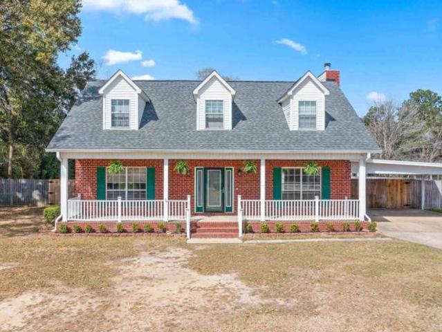 2132 Hollyhill Rd, Pensacola, FL 32526