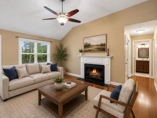 2132 Riverway Dr
