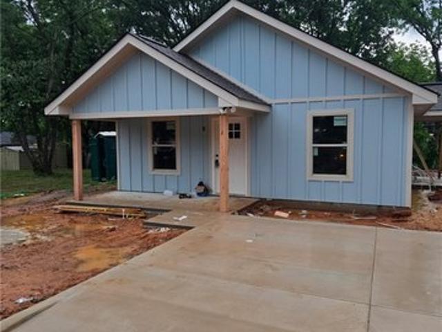 2132 4th St E, Tuscaloosa, AL 35404