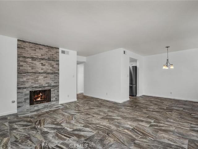 21333 Lassen St, Unit 6H, Chatsworth, CA 91311 | Compass