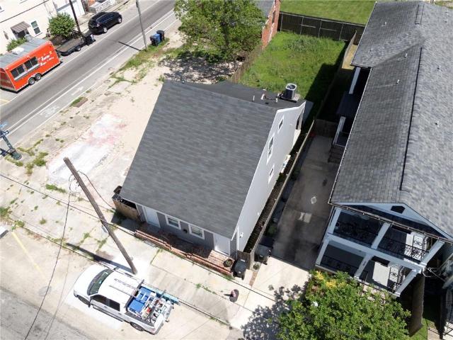 2133 Dumaine Street