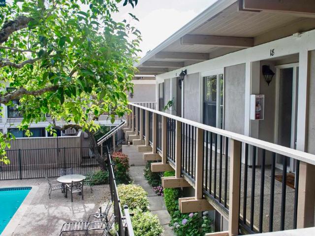 2133 Donald Dr 18