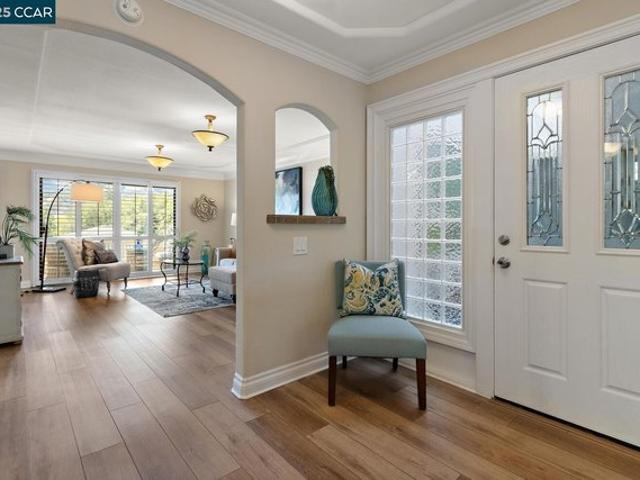 2133 Golden Rain Rd Apt 2, Walnut Creek, CA 94595
